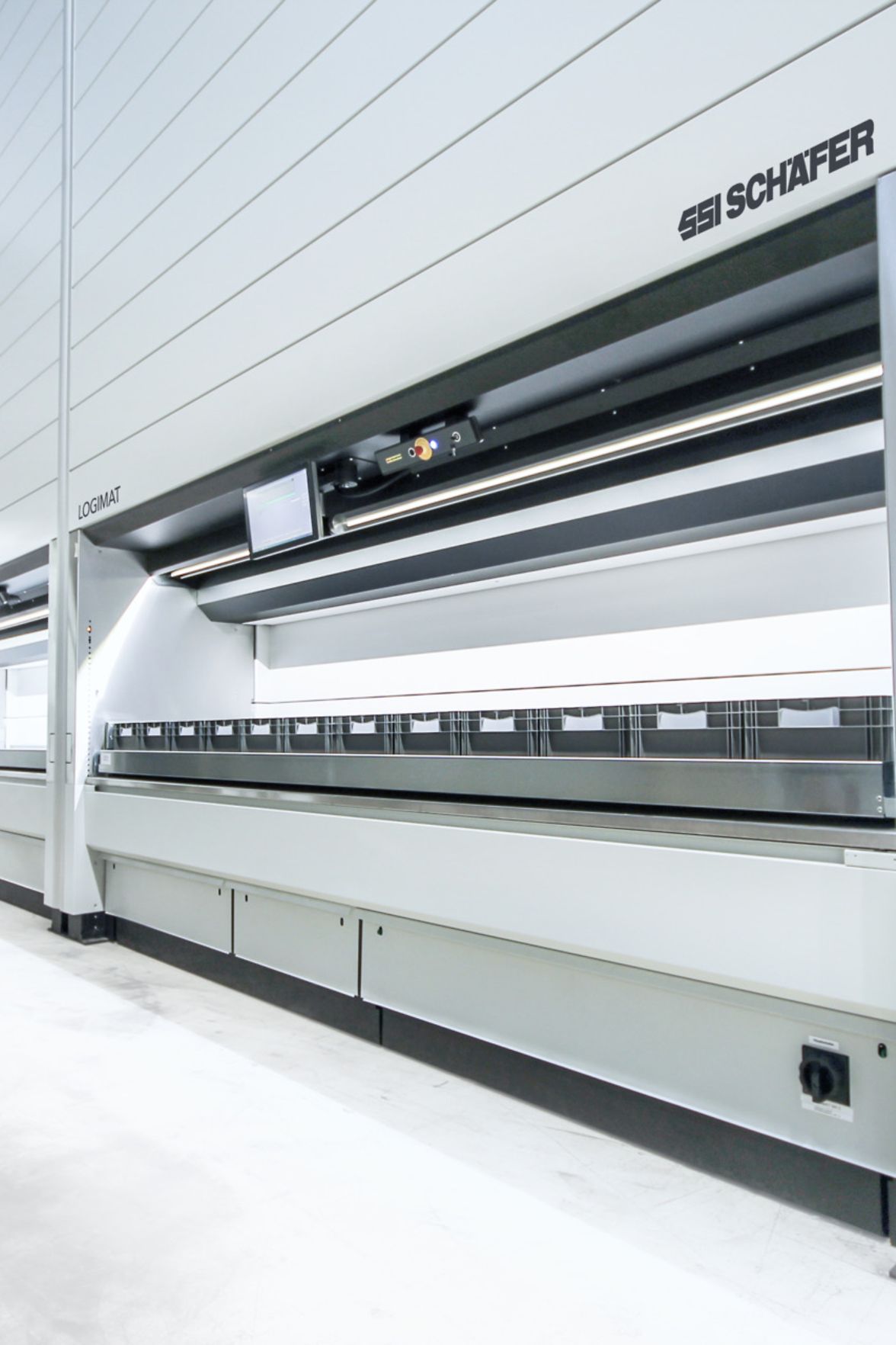 Vertical Lift Module LogiMat® | SSI SCHAEFER