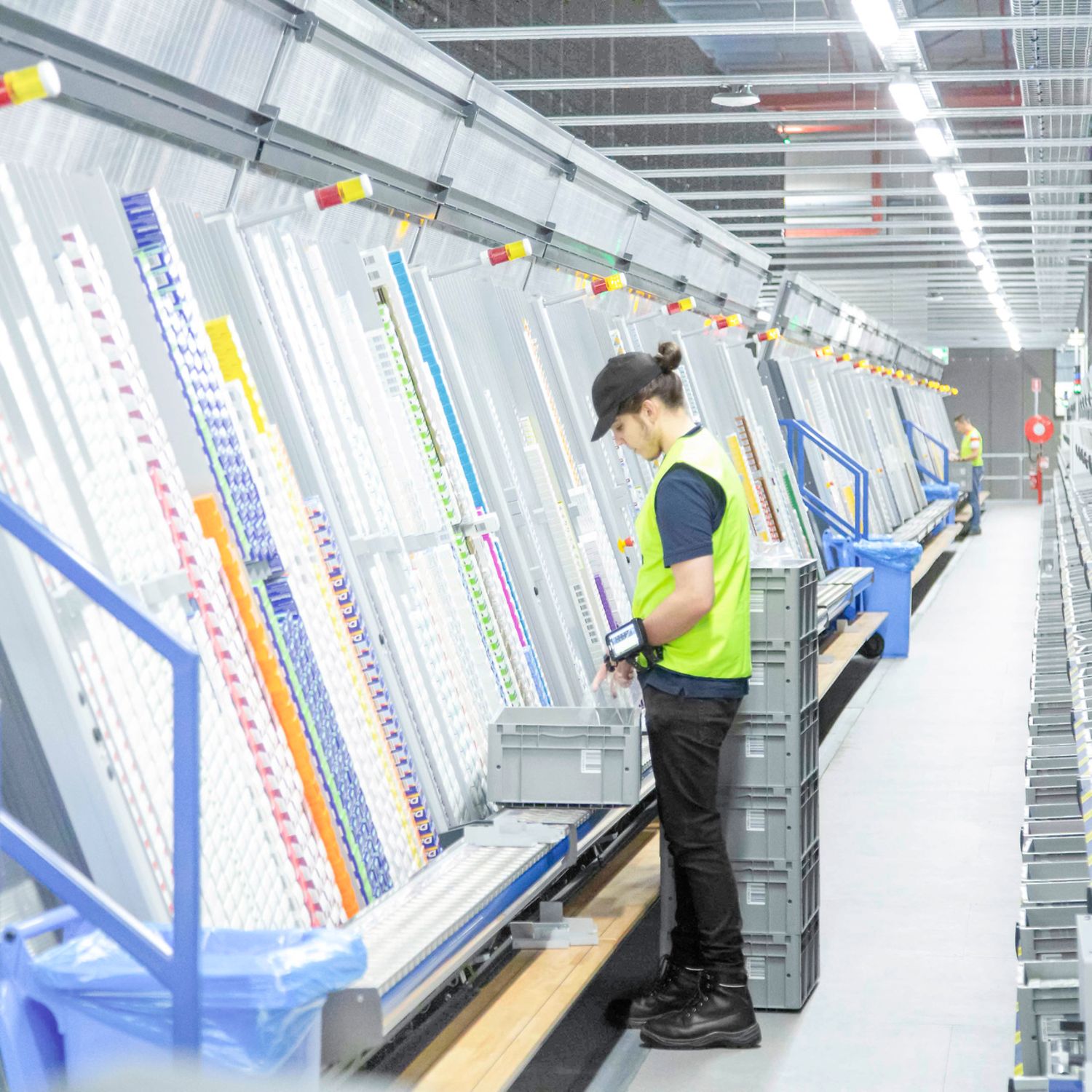 A Frame, bins | SSI SCHAEFER