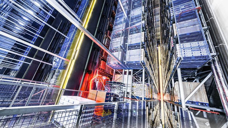 Sustainably Convincing Storage Machines and Shuttles | SSI SCHAEFER