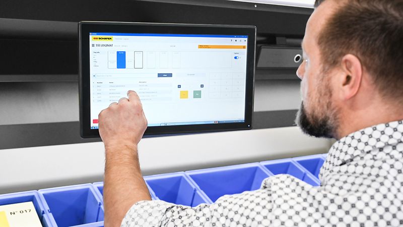 LOGIONE Software Solution for Vertical Lift Module | SSI SCHAEFER