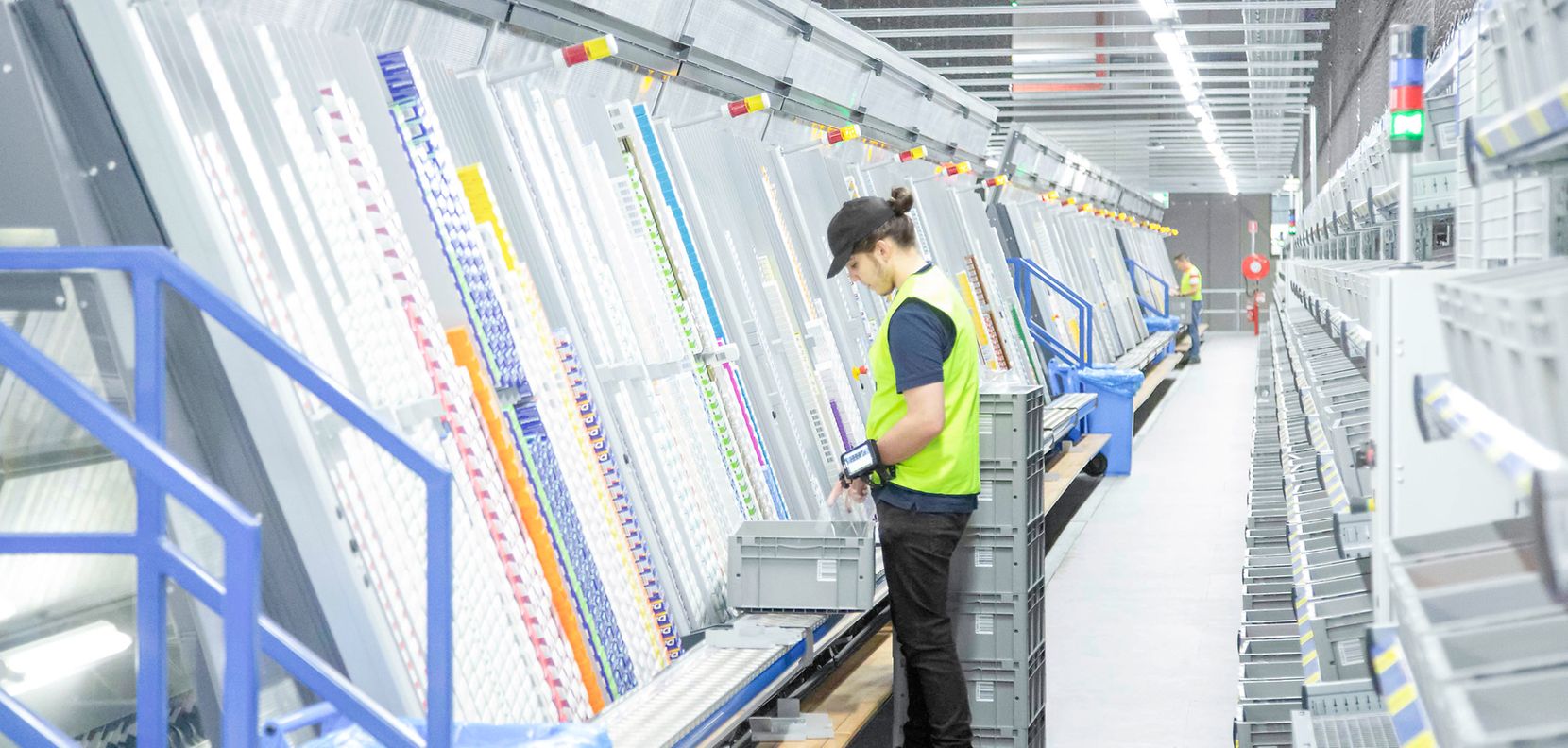 A Frame, bins | SSI SCHAEFER