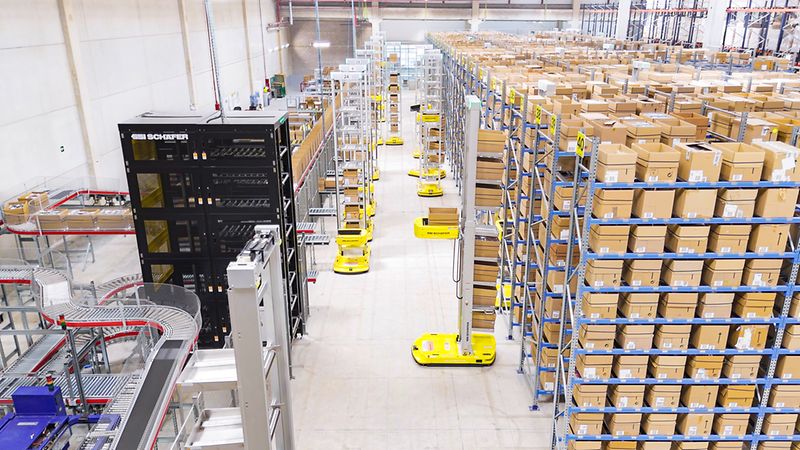 SSI Mobile Robots & Sistem Rak | SSI SCHAEFER