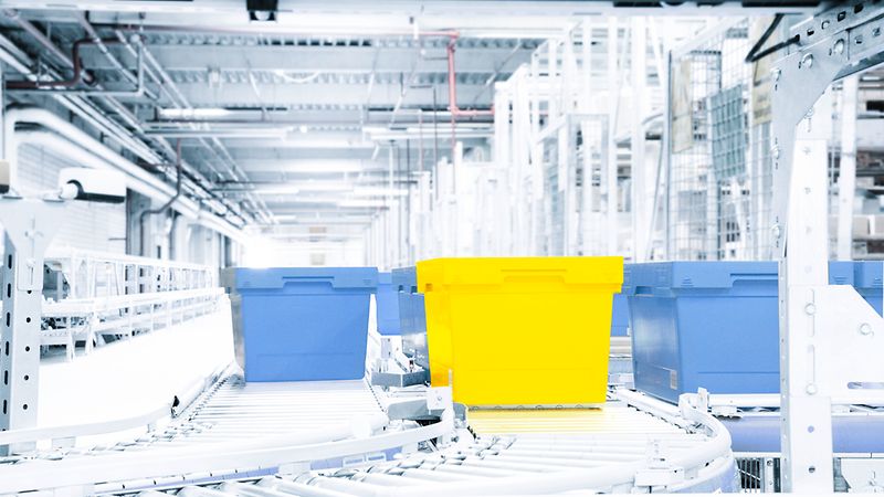 SSI SCHAEFER Containers - the optimum combination of storage boxes and ...